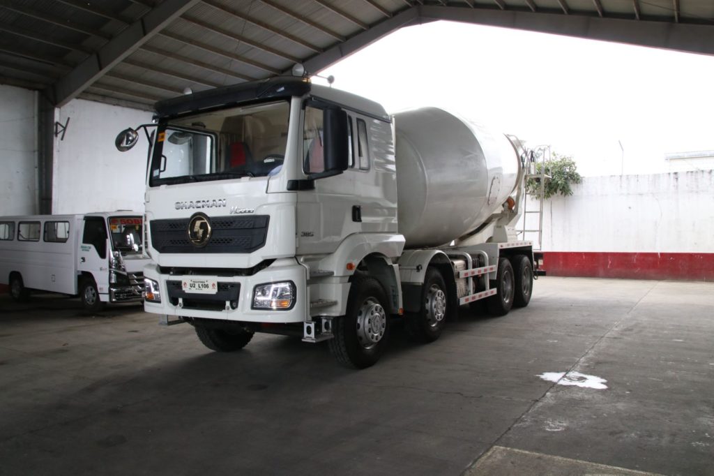 Shacman H3000 8x4 Cement Mixer Truck 12 wheeler SX5316GJBHT326C | anahaw.ph